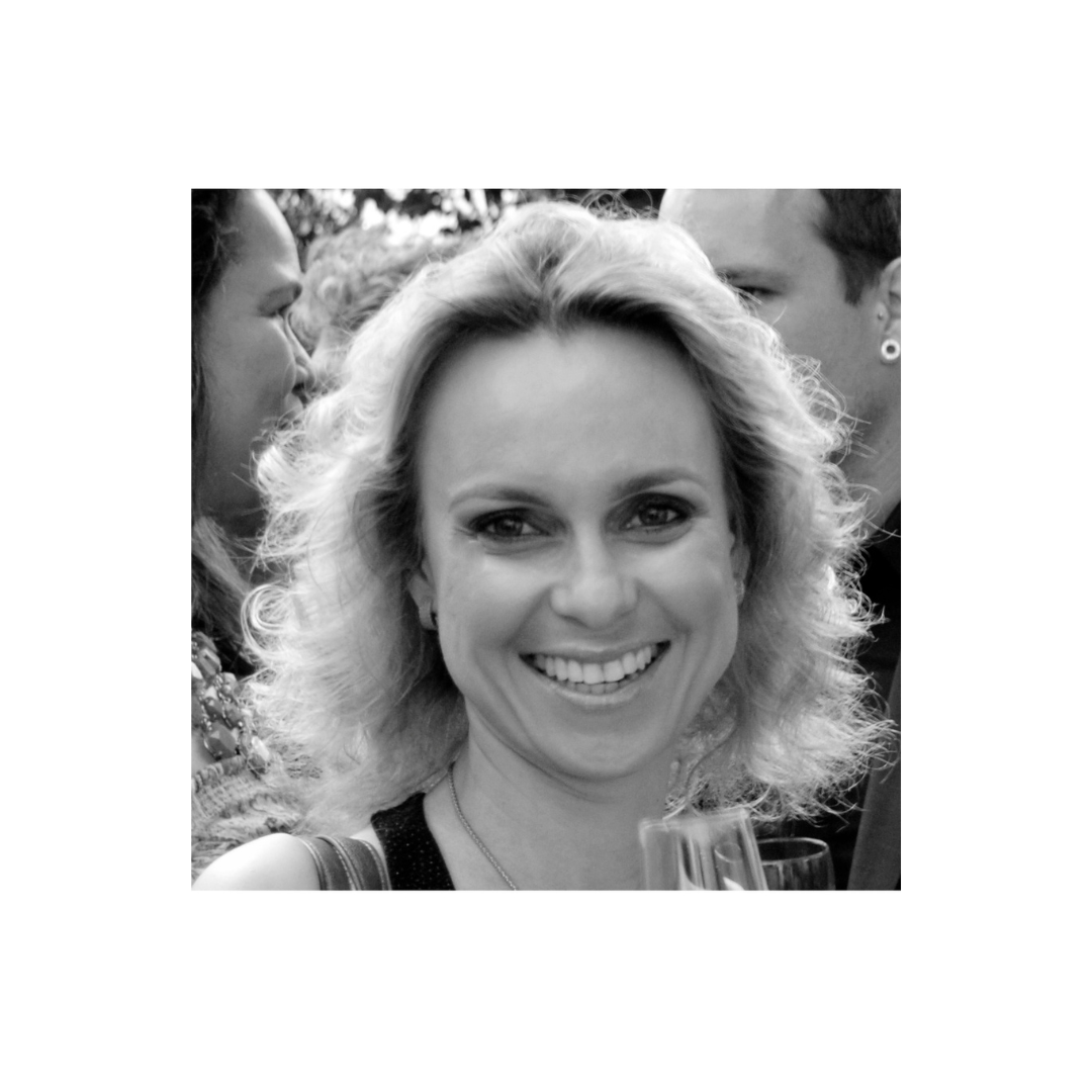 Olga Holtz - BIO | Roadmap Writers